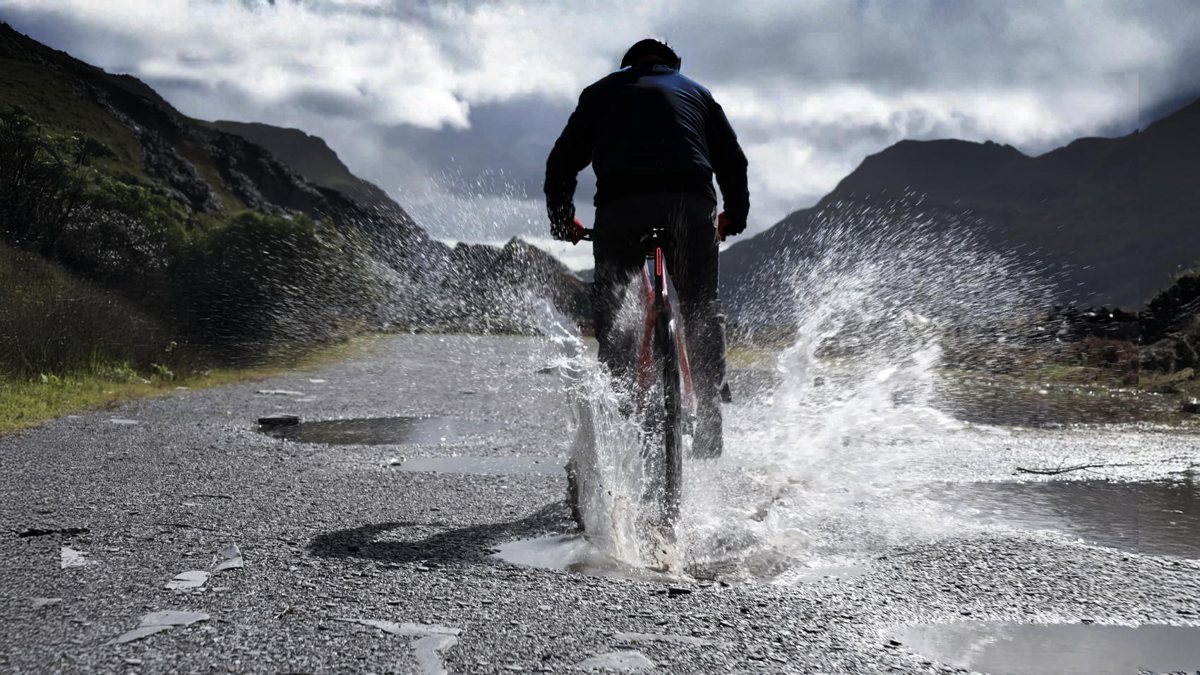 Evari Electric Performance E-Bikes Built for Riders in the UK